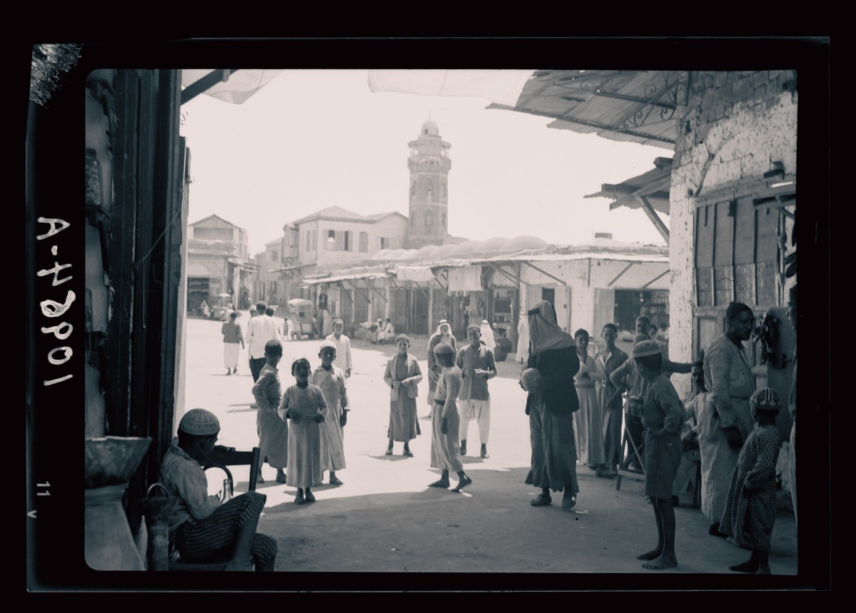 On Heritage and Heartache: Traditional Textile and Embroidery from Gaza ...