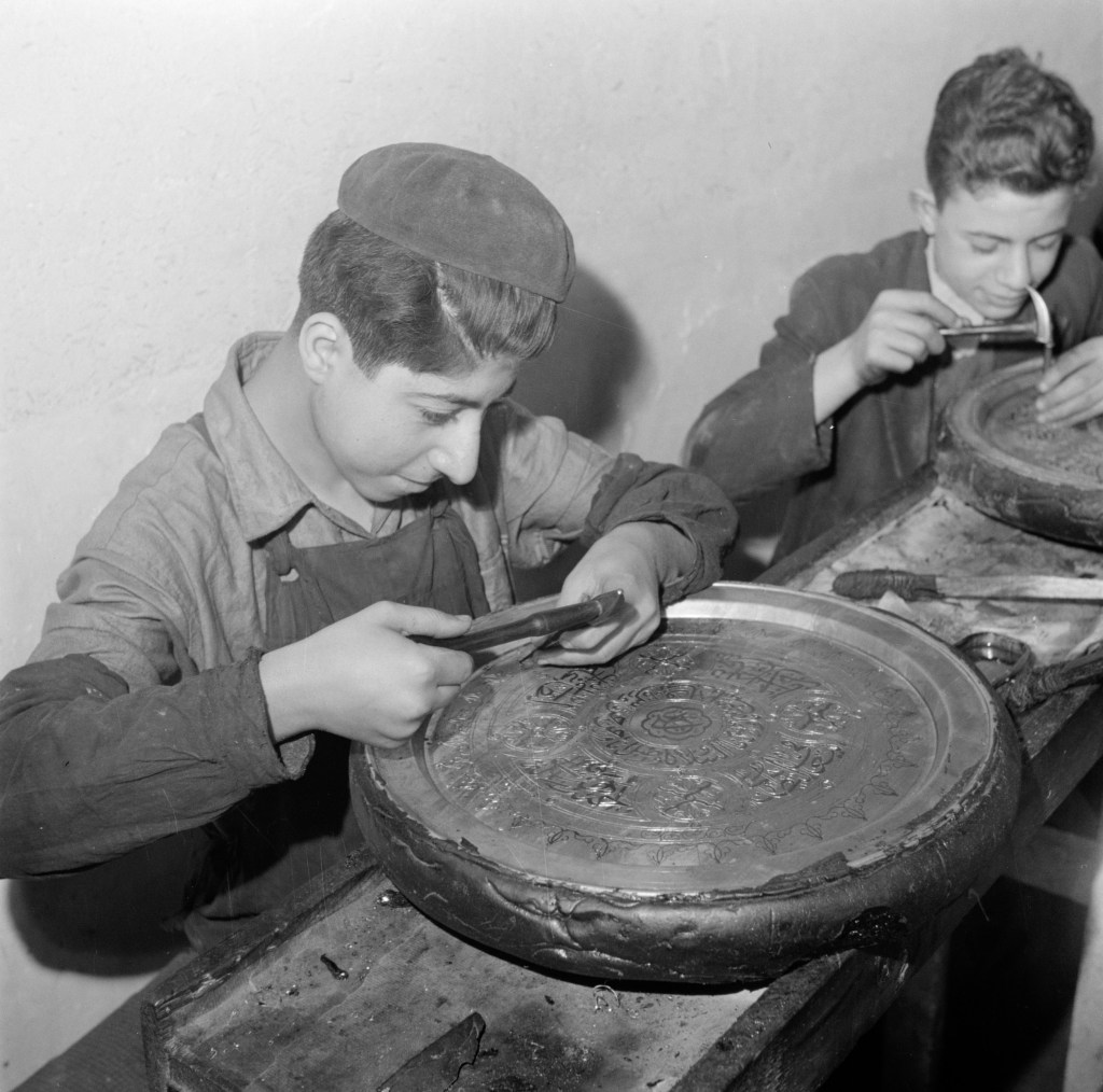 Al Rawiya – لكل رواية بداية ، و لكل رواية راوية